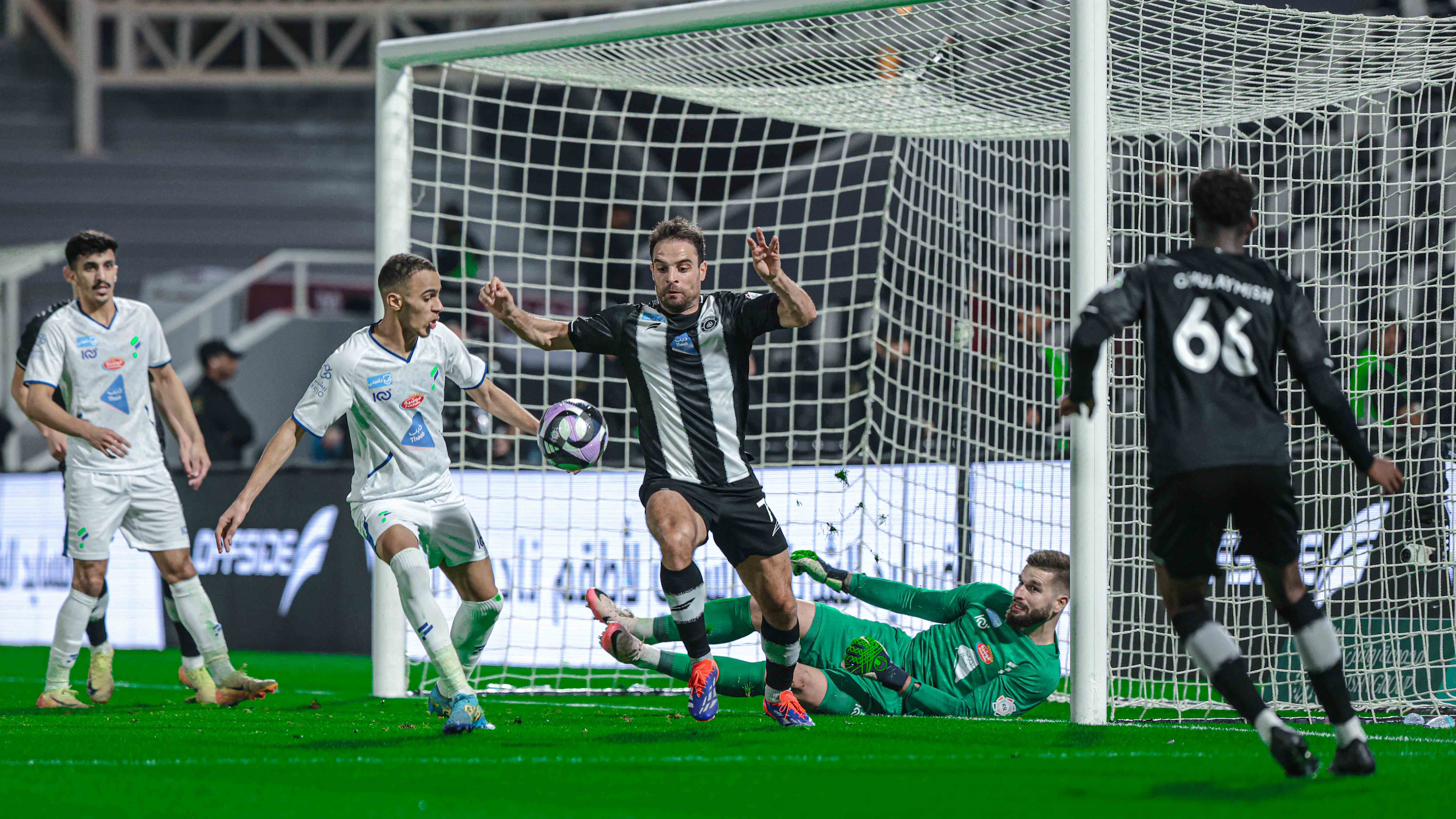 الفتح في مأزق مواجهة الشباب